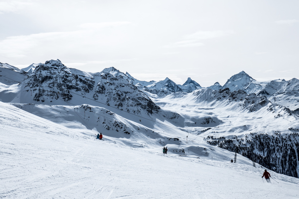 Book online! | 8 Days - | Val d'Anniviers